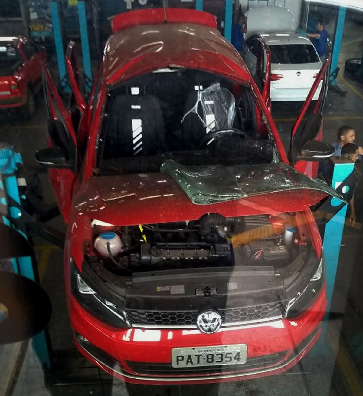 Veja como ficou carro que explodiu em concessionária de Brasília ...