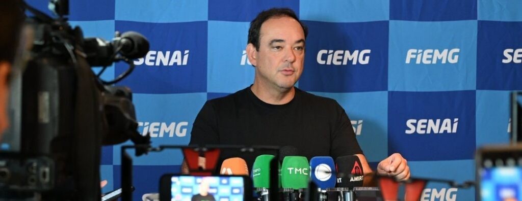 Flávio Roscoe deixa presidência da Fiemg para poder disputar eleição. | G1