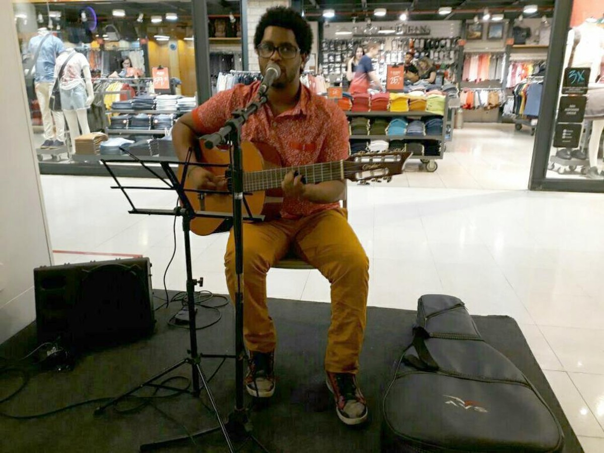 Músico Raphael Garcês se apresenta na terça-feira em Volta Redonda, RJ ...