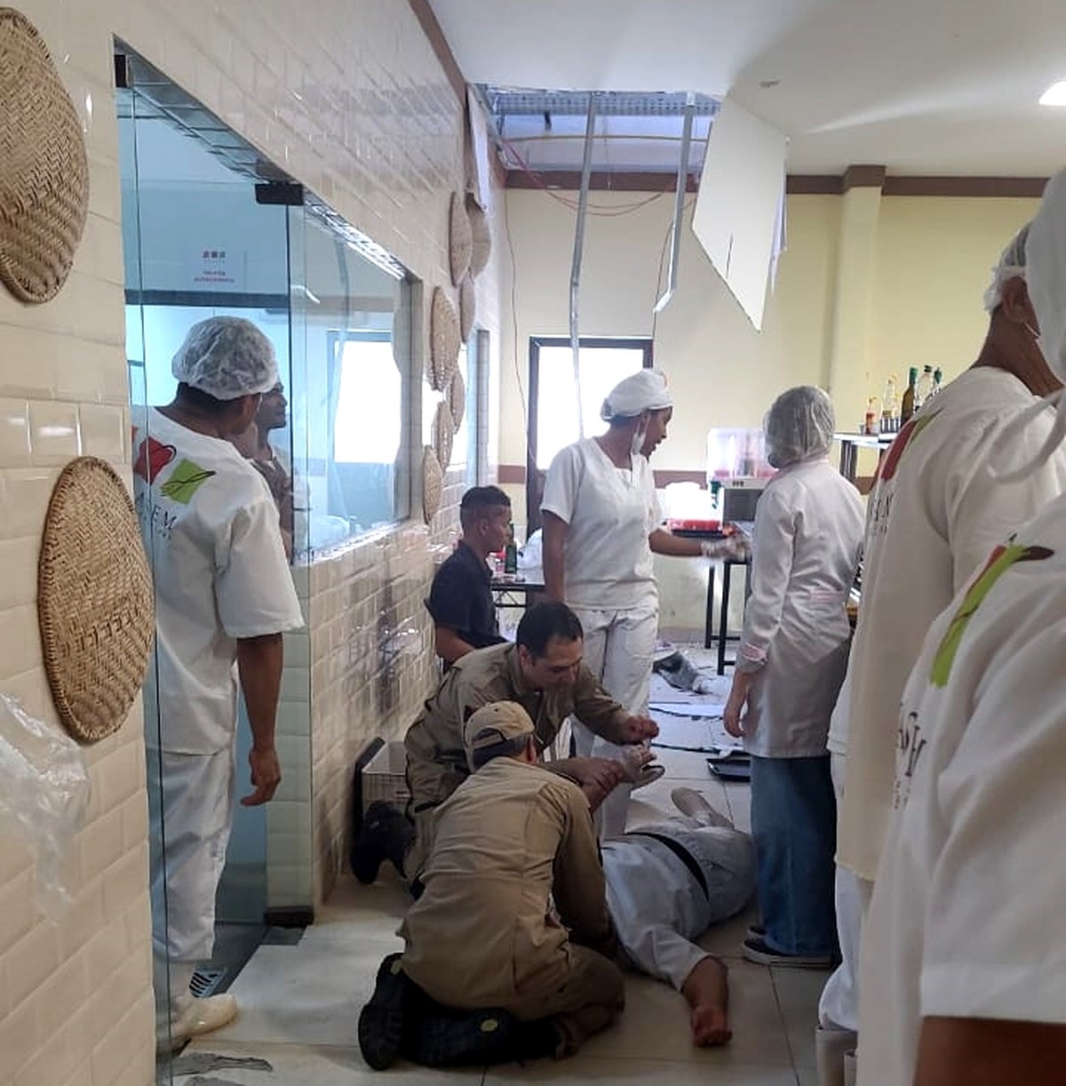 Trabalhador Fica Ferido Após Cair De Telhado Durante Reparo De Obra Em