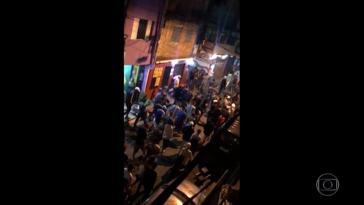 Policiais que participaram de ação em baile funk em Paraisópolis ...