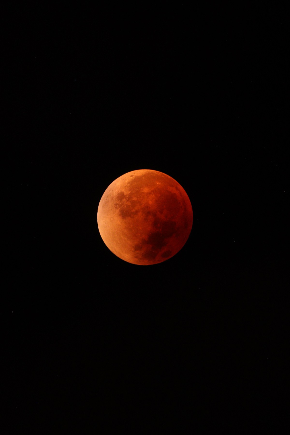 Eclipse total da 'lua de sangue' é fotografado em Juiz de Fora; veja ...