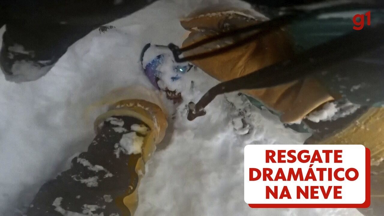 Vídeo dramático mostra praticante de snowboard enterrado sob a neve ...