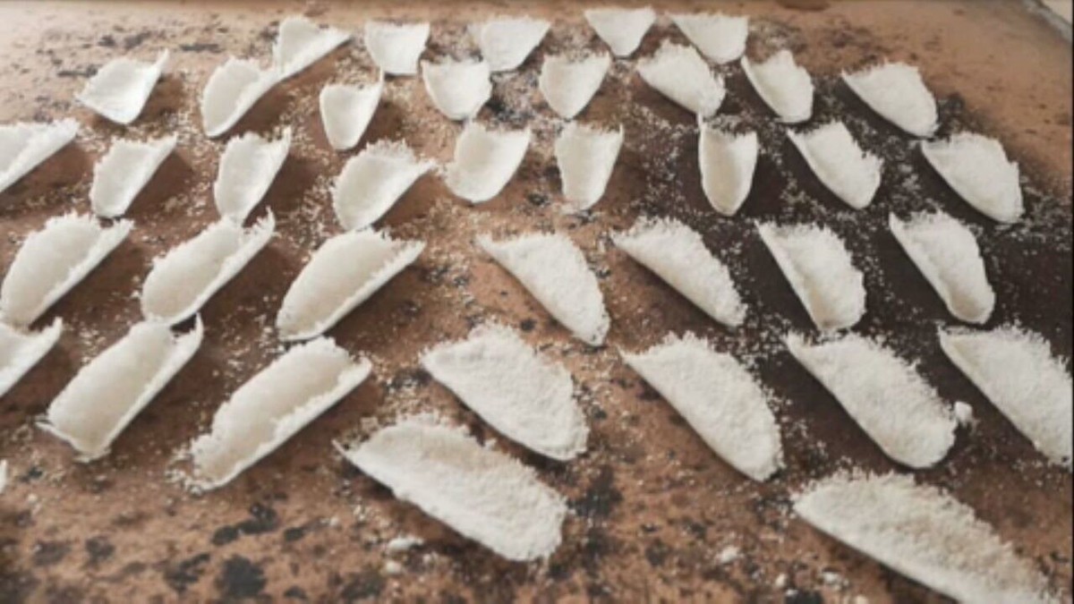 Beiju colorido melhora renda de mulheres em comunidade no sertão da ...