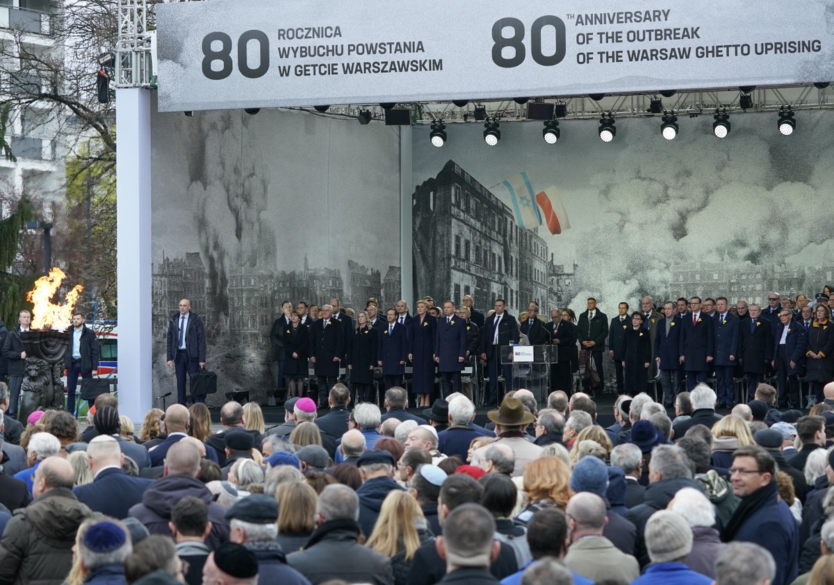 Polônia relembra o 80º aniversário da maior revolta judaica contra o ...