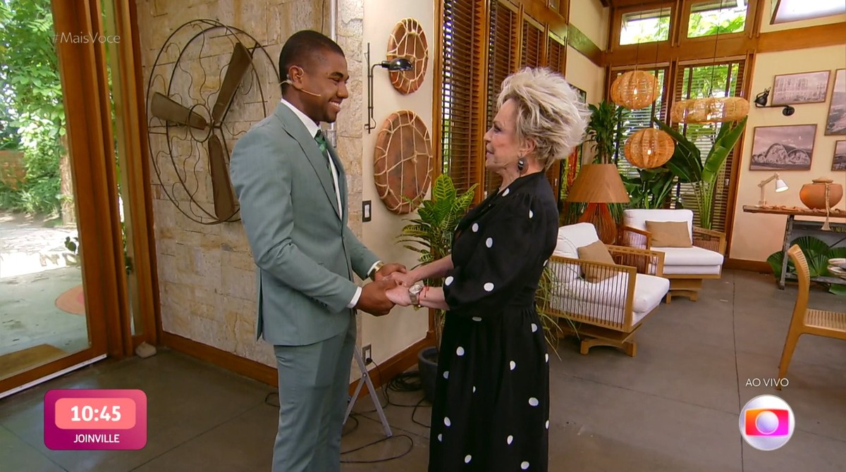 'BBB 24': Davi prepara sanduíche para Ana Maria no 'Mais Você' e relata ...