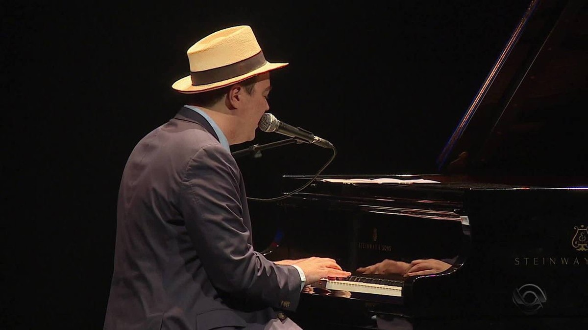 Gravação inédita de show de Tom Jobim em Porto Alegre é entregue a ...