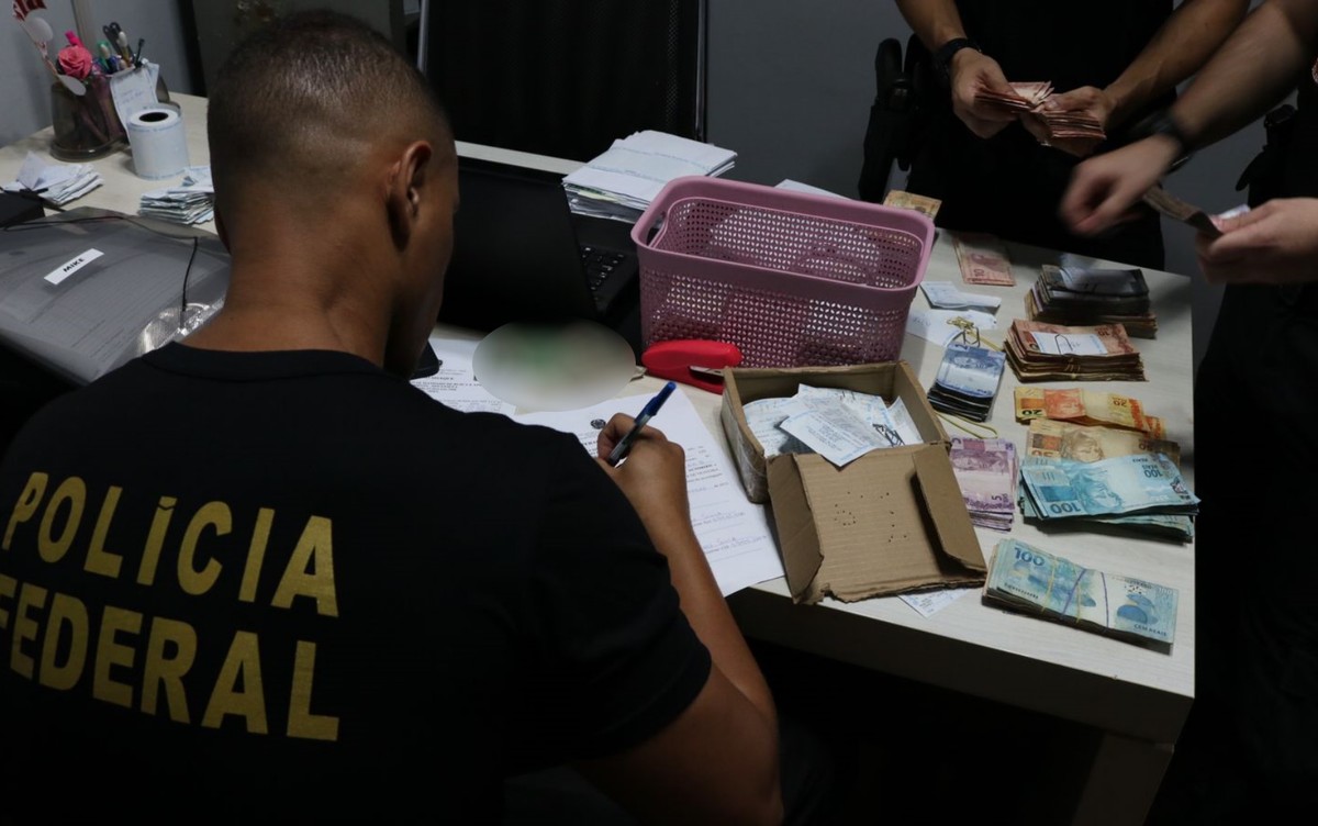 Pf Cumpre Mandado Em Goiânia Durante Operação Contra Grupo Suspeito De