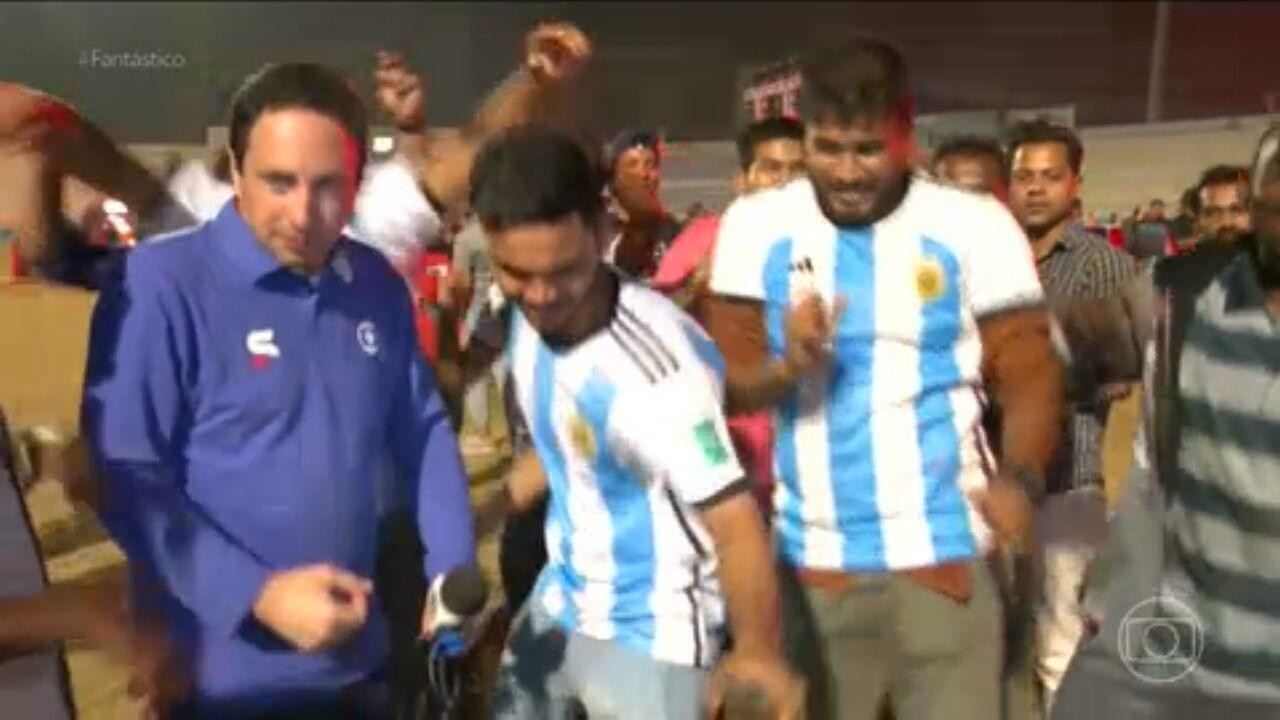 Trabalhadores Imigrantes Se Reúnem Em Conjuntos Habitacionais No Catar