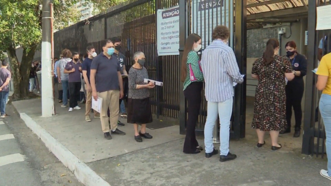 Consulado dos EUA em SP realiza cerca de 700 entrevistas em dia de ...