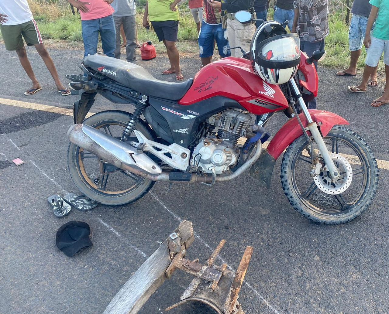 Motociclista morre em batida contra caminhão no oeste da BA; homem ...