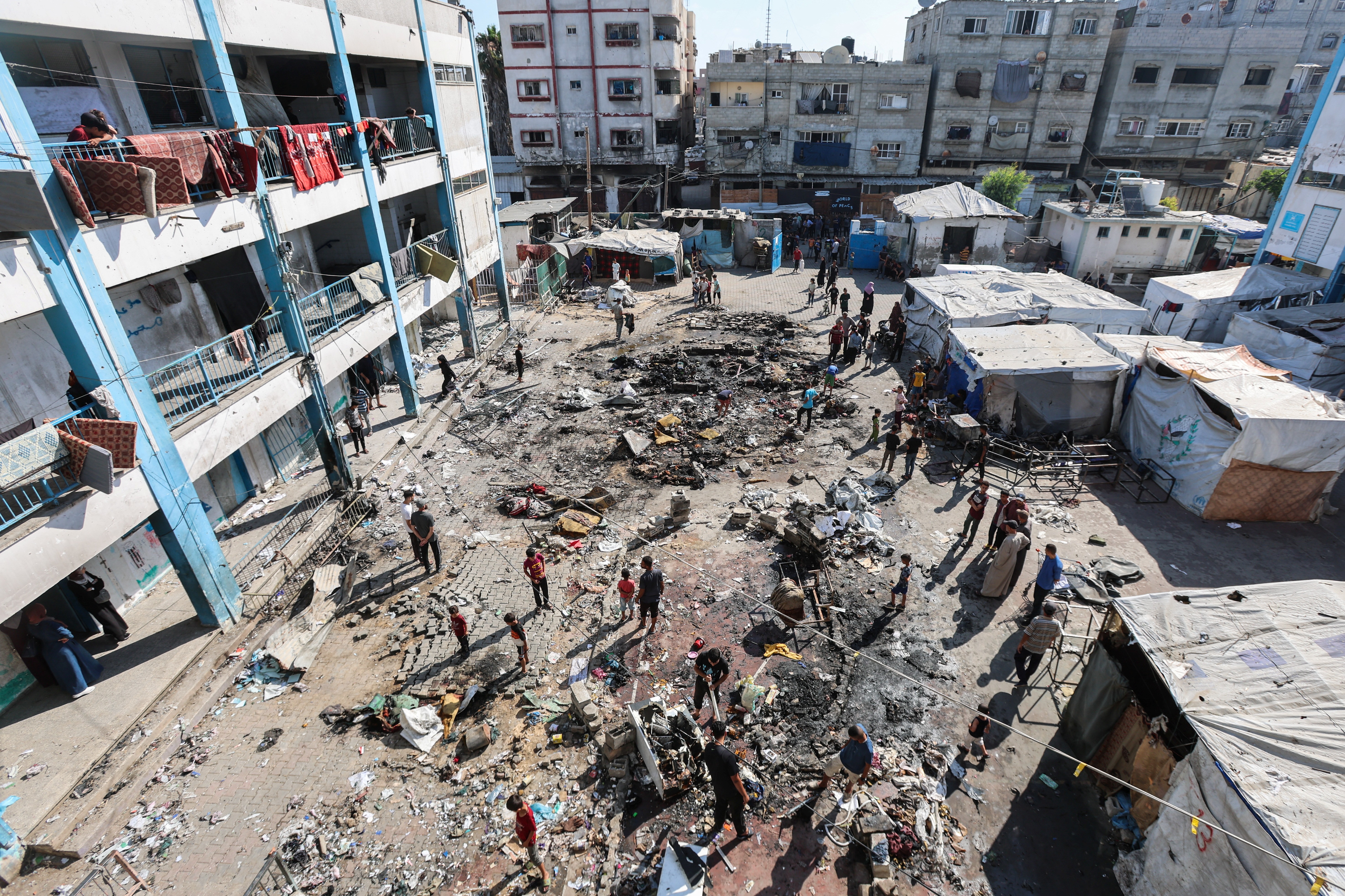 Ataques israelenses perto de centros de ajuda deixam 32 mortos em Gaza