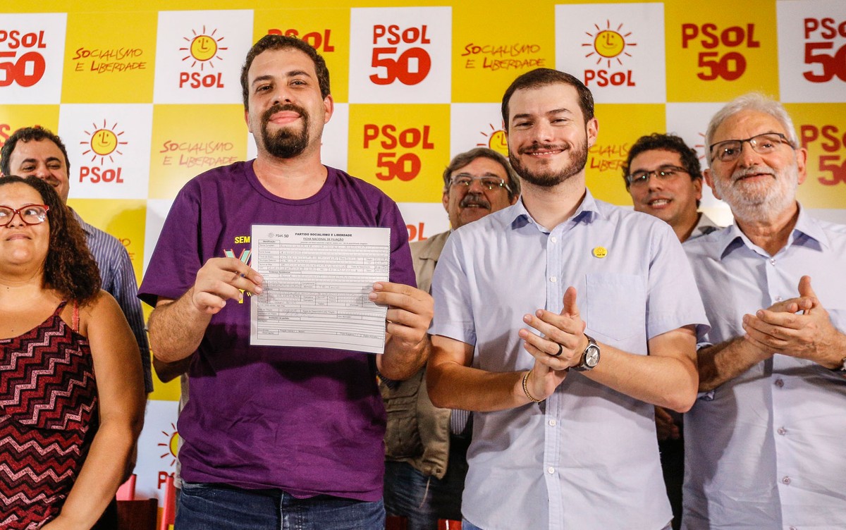 Guilherme Boulos, coordenador do MTST, filia-se ao PSOL | São Paulo | G1