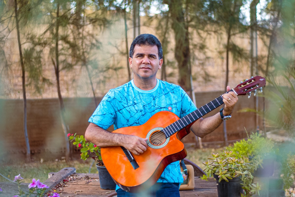 Conheça Ilmar Cavalcanti, compositor de canções famosas na voz de ...