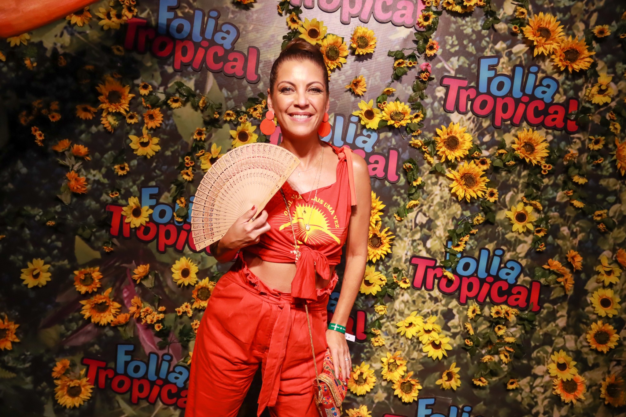 Samba nas alturas: musas e passistas contam os segredos para atravessar a Sapucaí em saltos ...