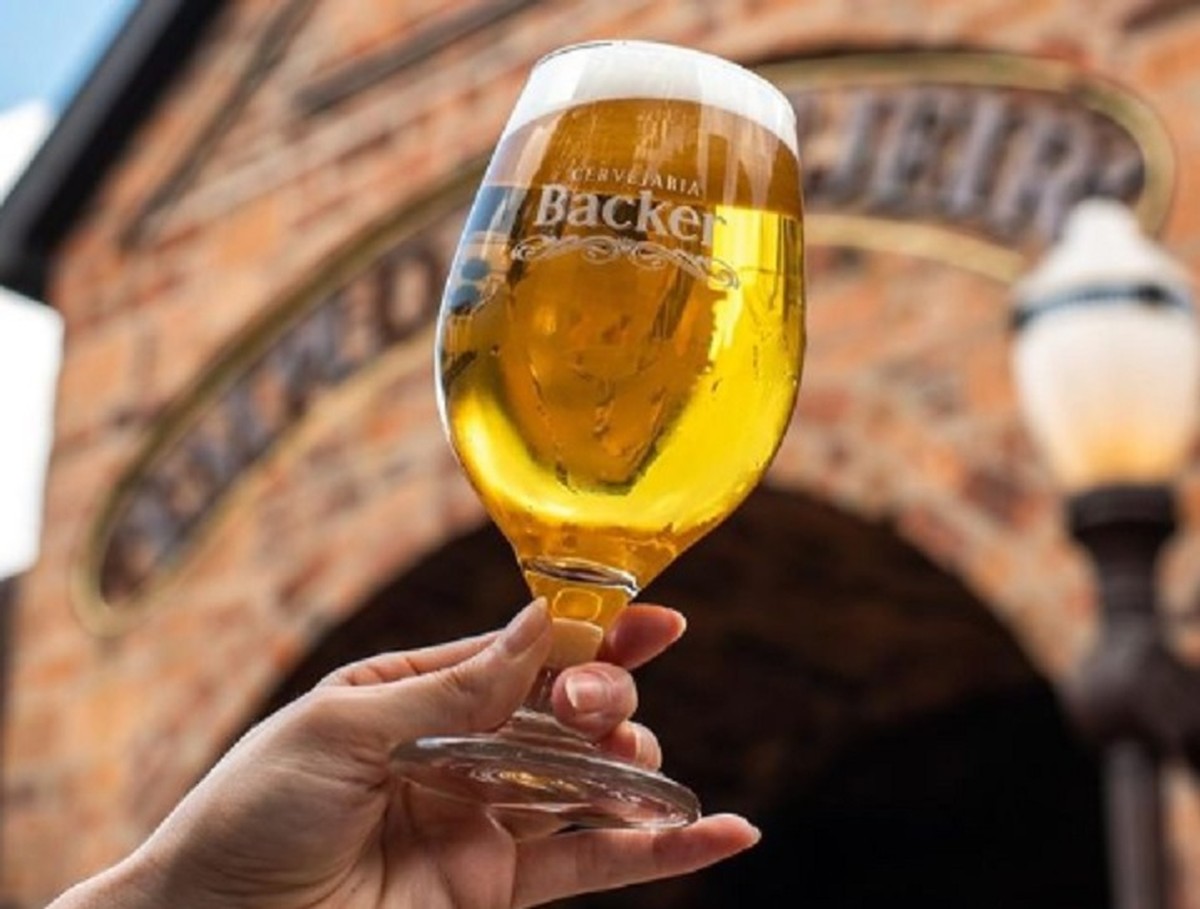 Mais de dois anos após mortes por intoxicação, Backer vai voltar a ...