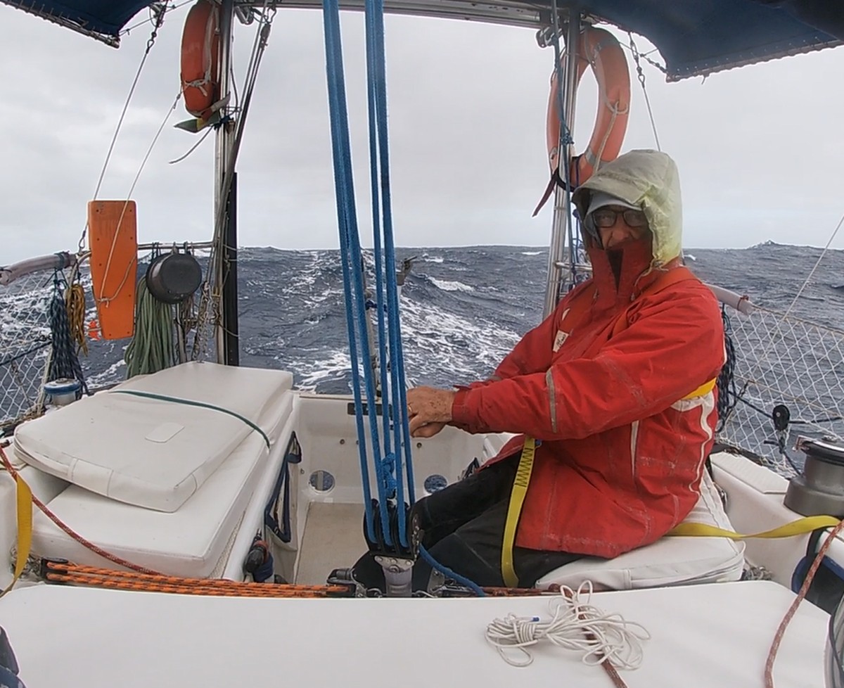 Velejadores brasileiros vão passar 80 dias no mar em expedição para a ...