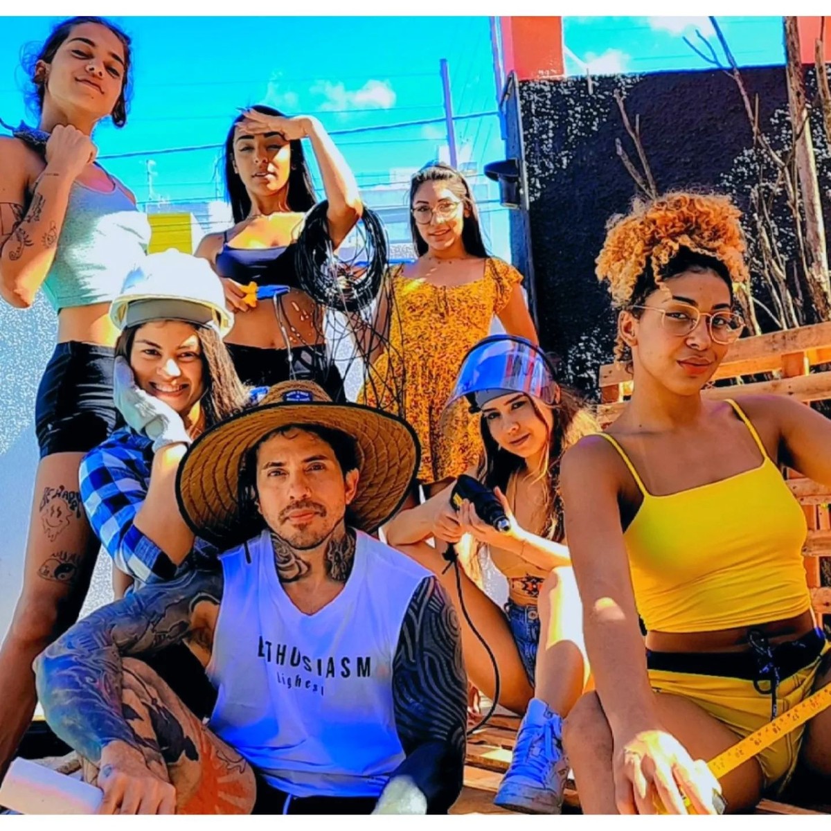 Paraibano 'casado' com seis mulheres vai desfilar no carnaval de São ...