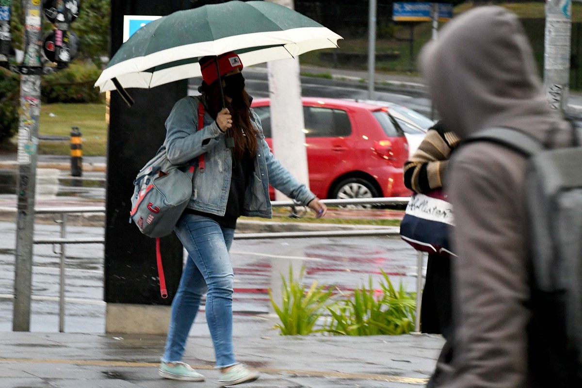 Cidade de SP vai da tarde mais quente do inverno à mais gelada em 24 ...