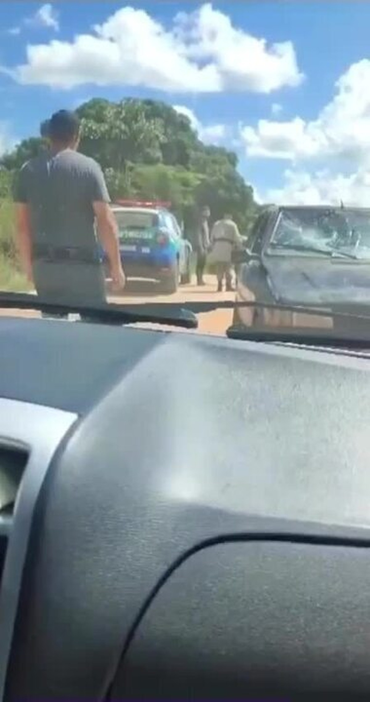 Pm Aposentado Vê Homem Batendo Na Mulher Prende Agressor E Chama A