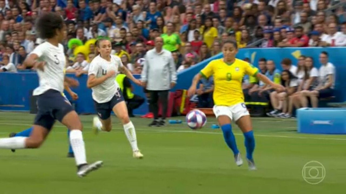 Lors de la Coupe du Monde, l'équipe brésilienne tente de battre la ...