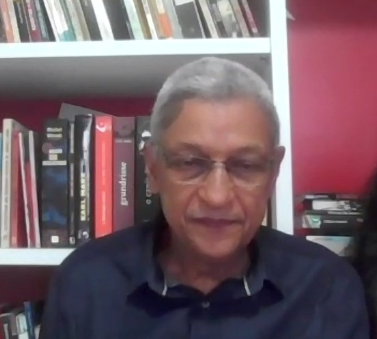 PSTU oficializa Cyro Garcia como pré-candidato ao Governo do Rio ...