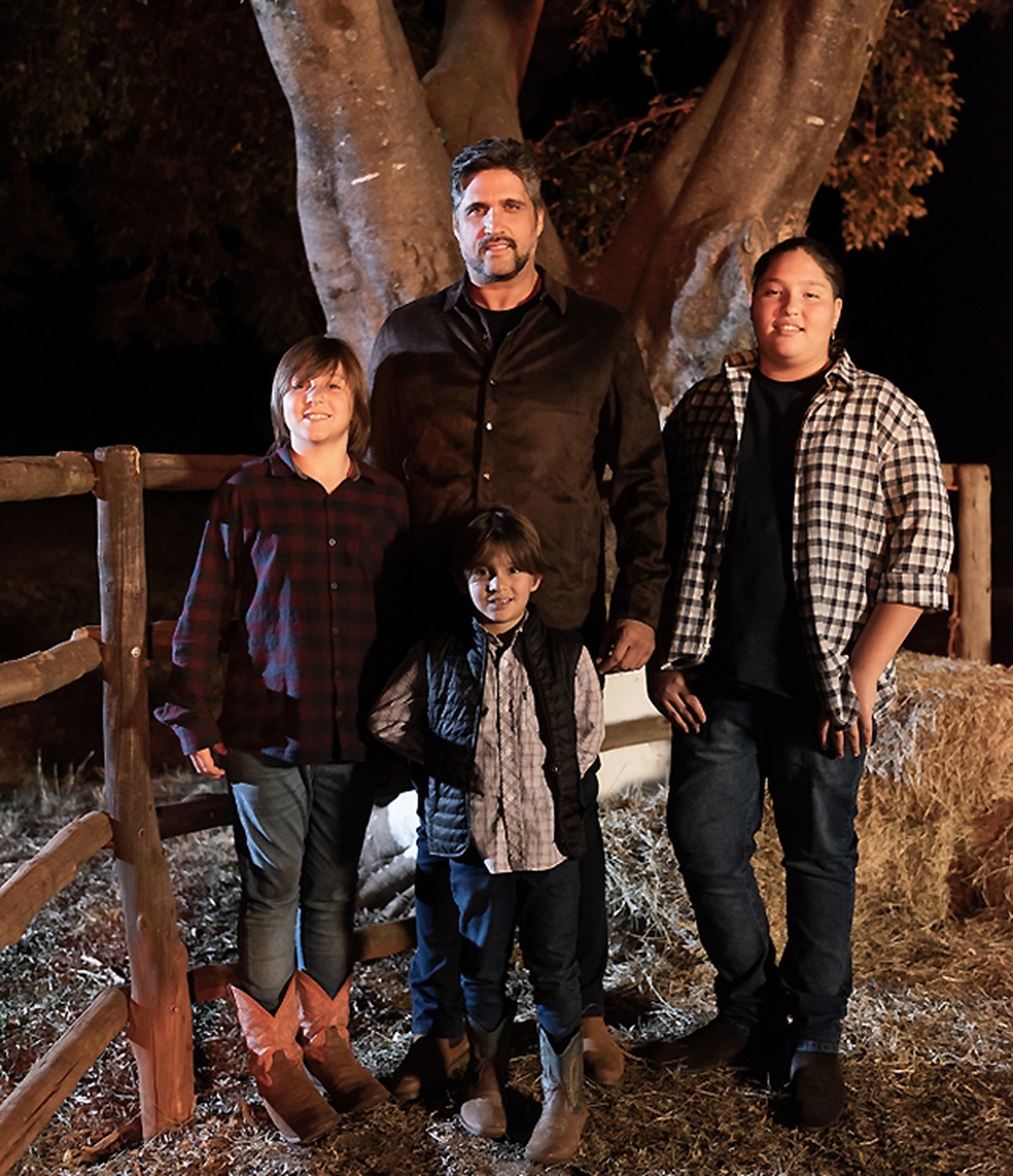 Léo Chaves faz 'Comidinha da vovó' em single com os três filhos | Blog ...