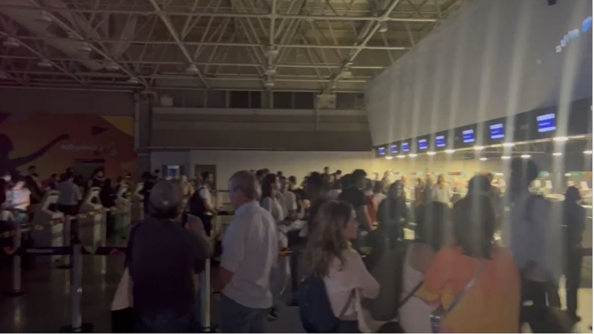 Aeroporto Tom Jobim, o Galeão, tem 'apagões' na noite desta terça | Rio ...